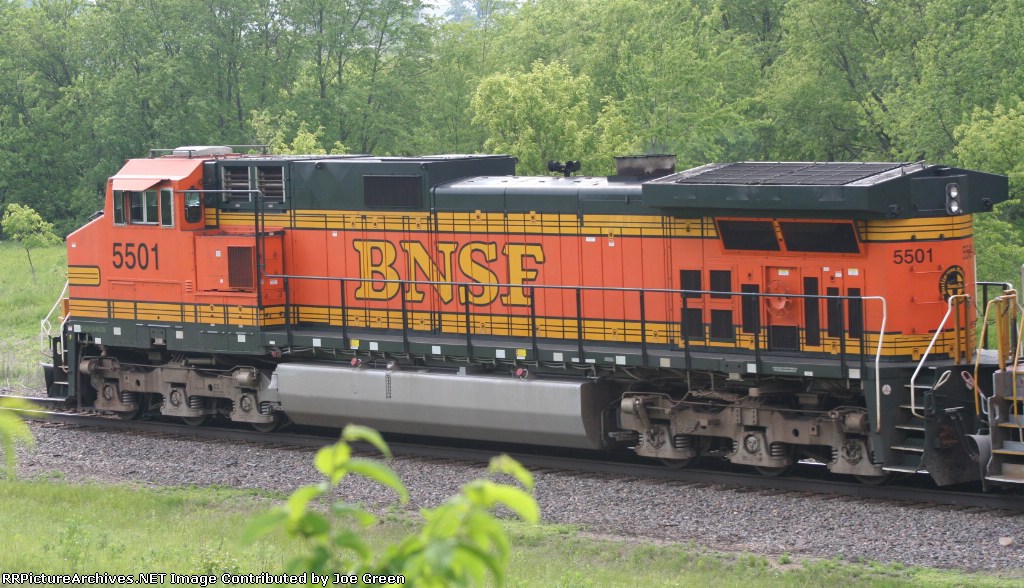 BNSF 5501